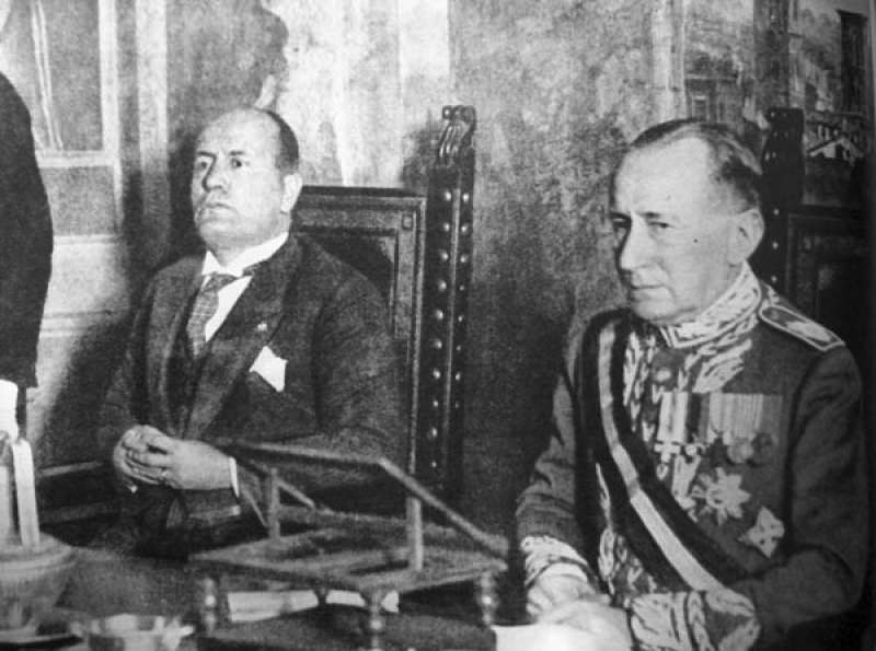 Cofanetto con Fascio in argento di M. Buccellati, donato a S.E. Il Duce ...